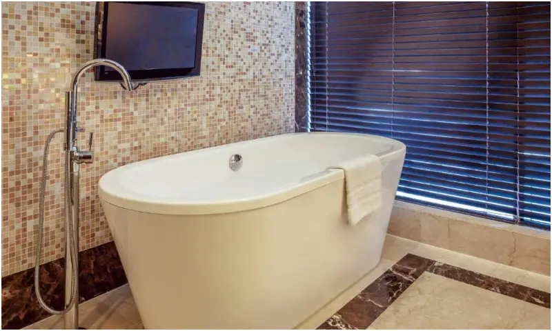 12 Best Manila Hotels with Private Bathtubs [2026]